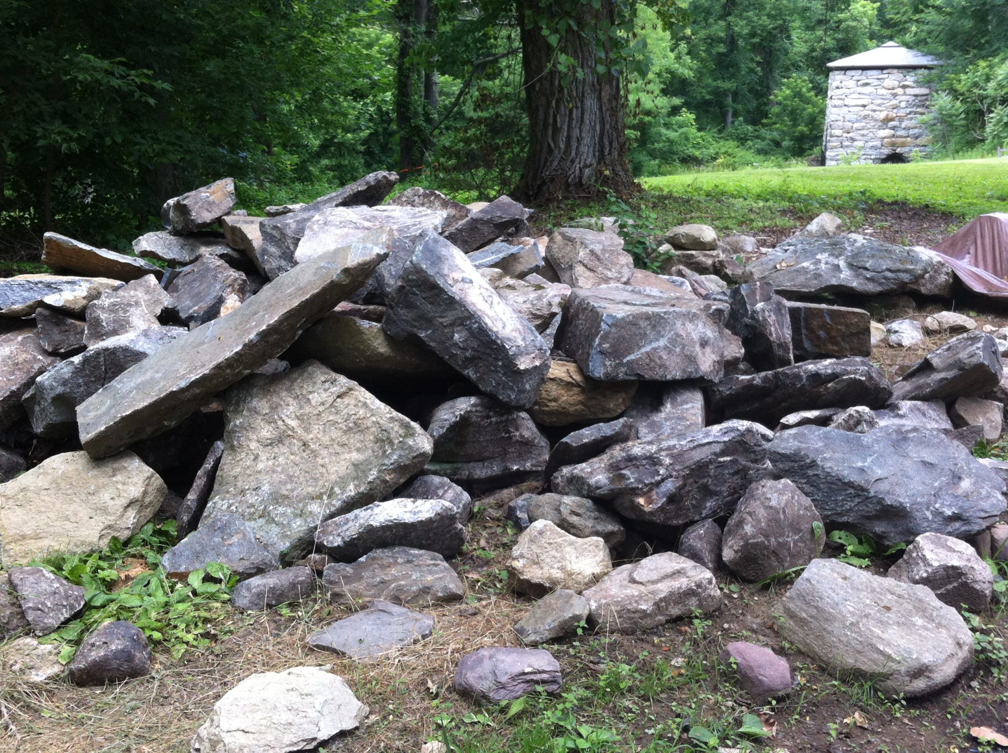 Stone Wall Gathering Area – Friends of the Eric Sloane Museum